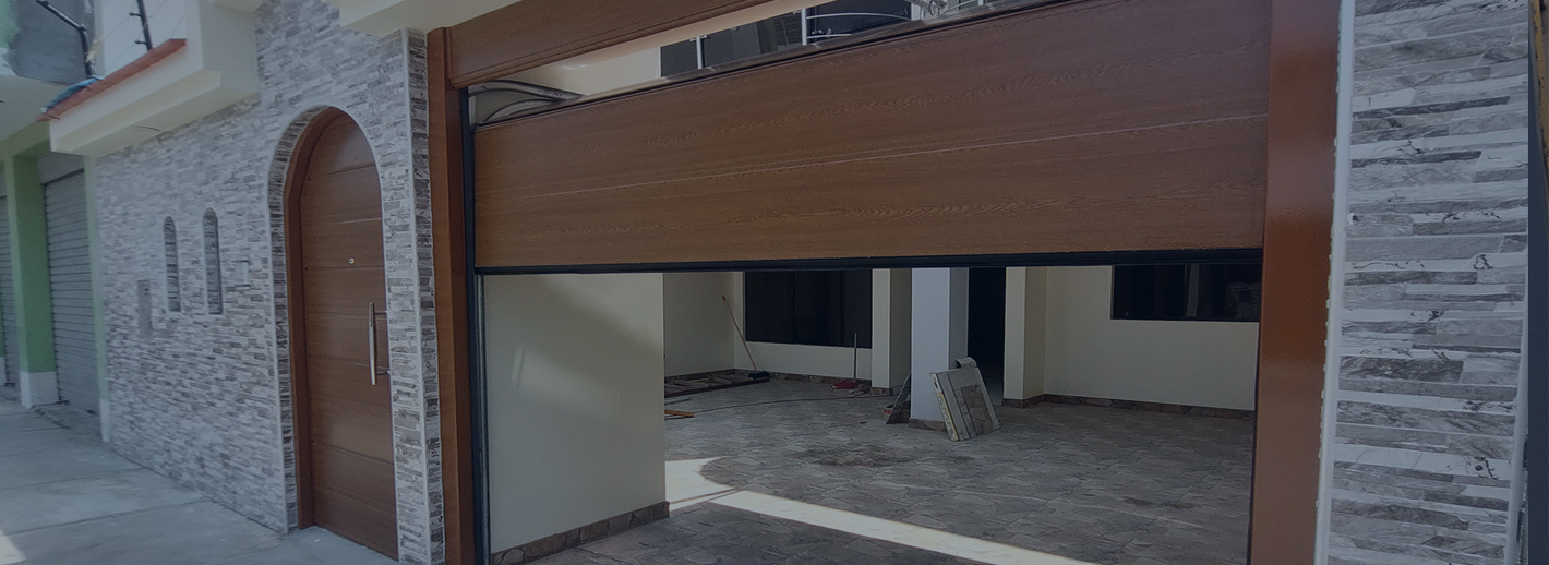 PanelTec – Fabricación e instalación de puertas automáticas